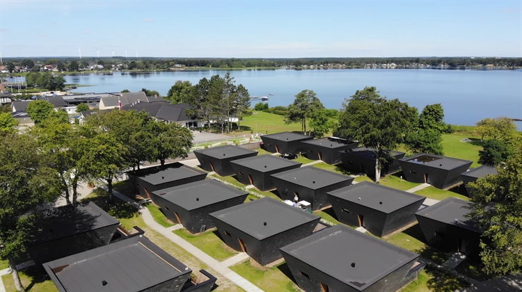 Buy a Profitable Lakeside Nature Hotel Platform